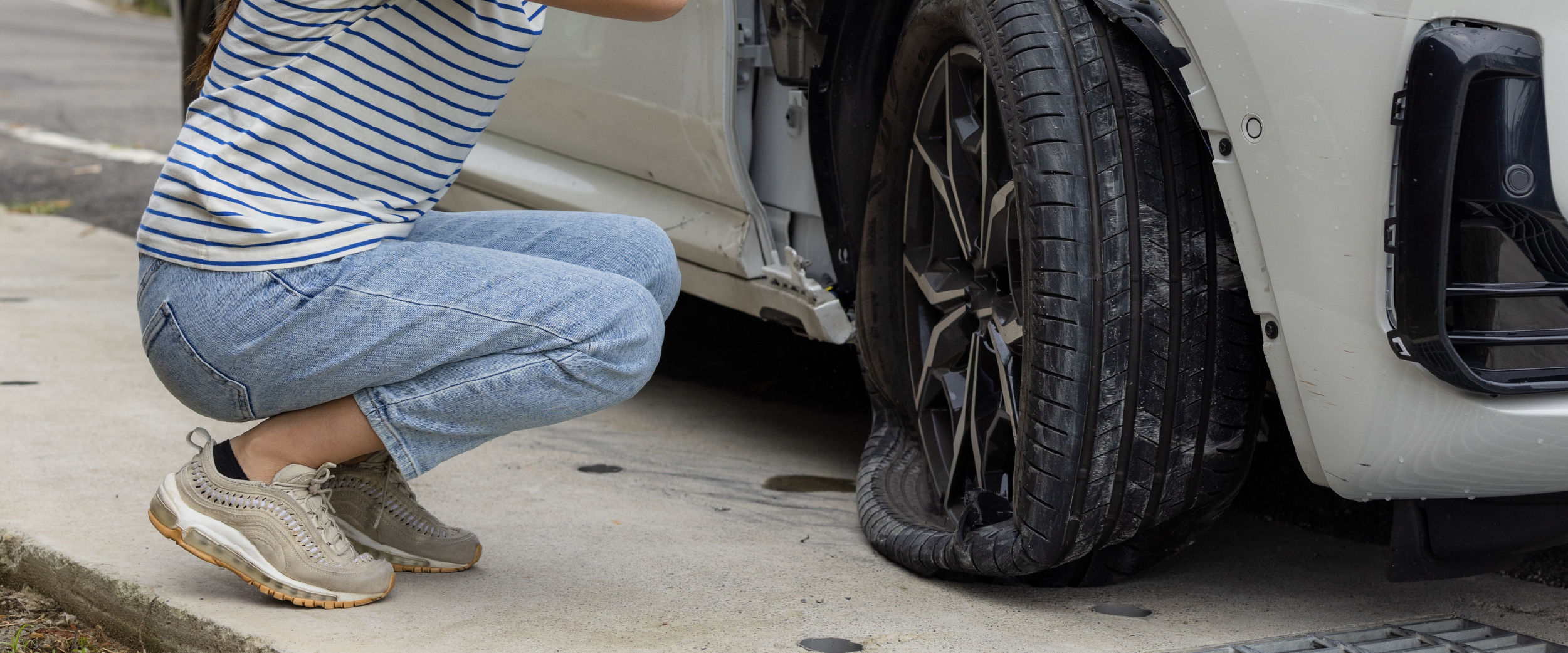 Ban Mobil Pecah? Ini Langkah Darurat yang Harus Kamu Lakukan!