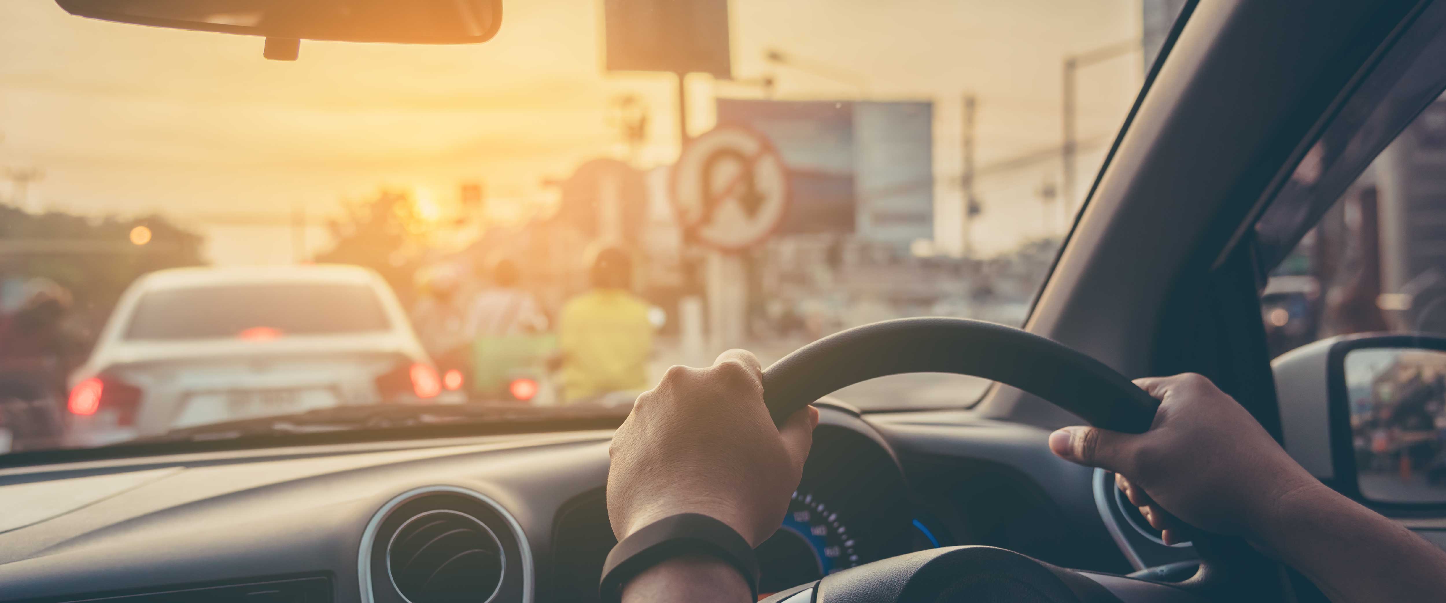 Berhenti di Lampu Merah Juga Ada Caranya supaya Aman